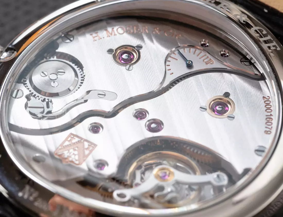 H. Moser & Cie. Endeavour Perpetual Moon Concept 'Vantablack' Klocka Hands-On 10009_11