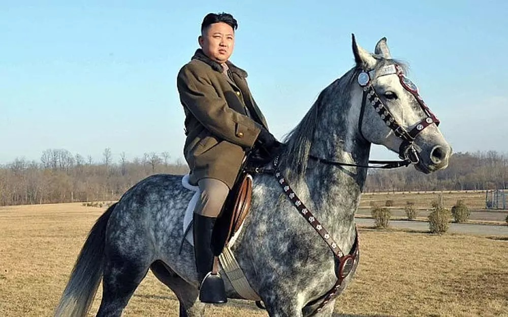 Iku esuk kamulyane kanggo excellence minangka ditemtokake Kim Jong-un nindakake kang akeh admired