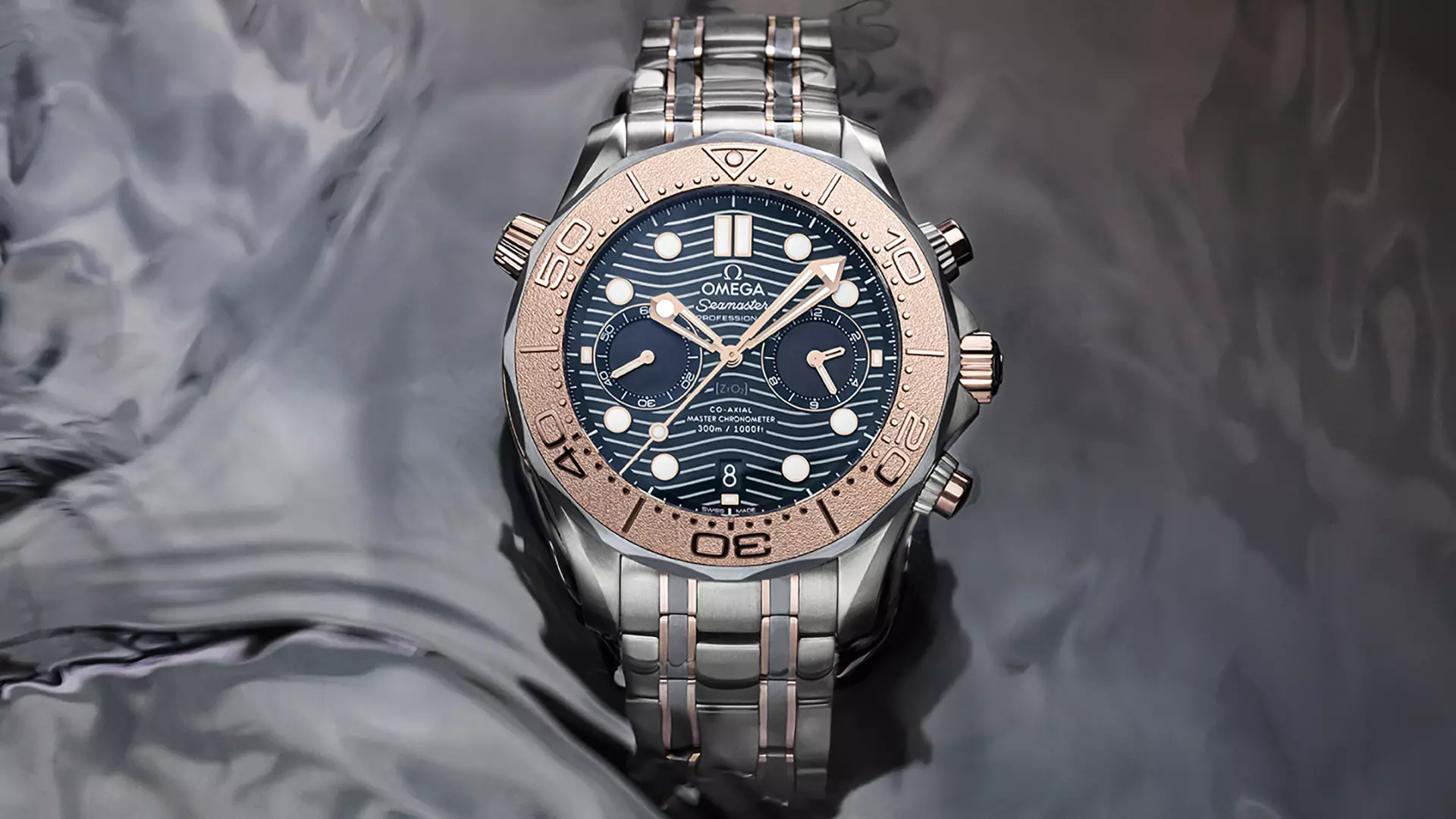 Omega pristato naują Seamaster Diver 300M chronografinį laikrodį iš titano, Sedna Gold ir tantalo 101331_1