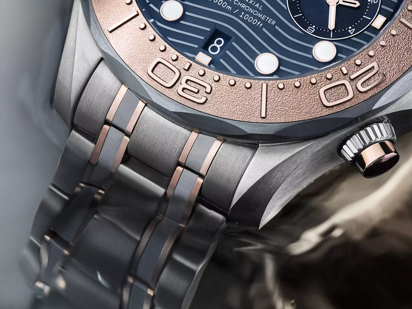 Omega przedstawia nowy chronograf Seamaster Diver 300M z tytanu, złota Sedna i tantalu 101331_5