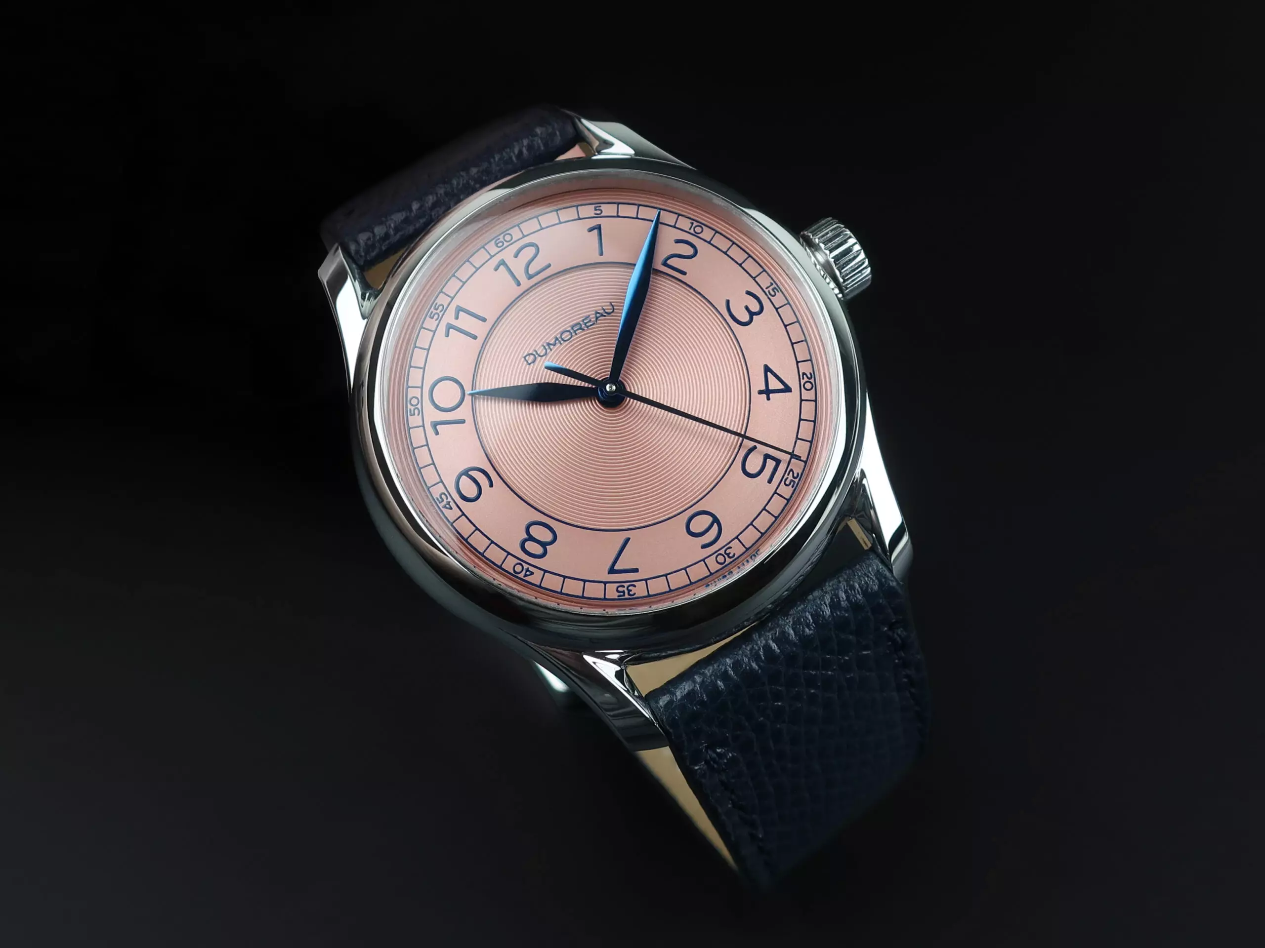 Kalifornijoje įsikūręs laikrodžių prekės ženklas DUMOREAU išleido DM02