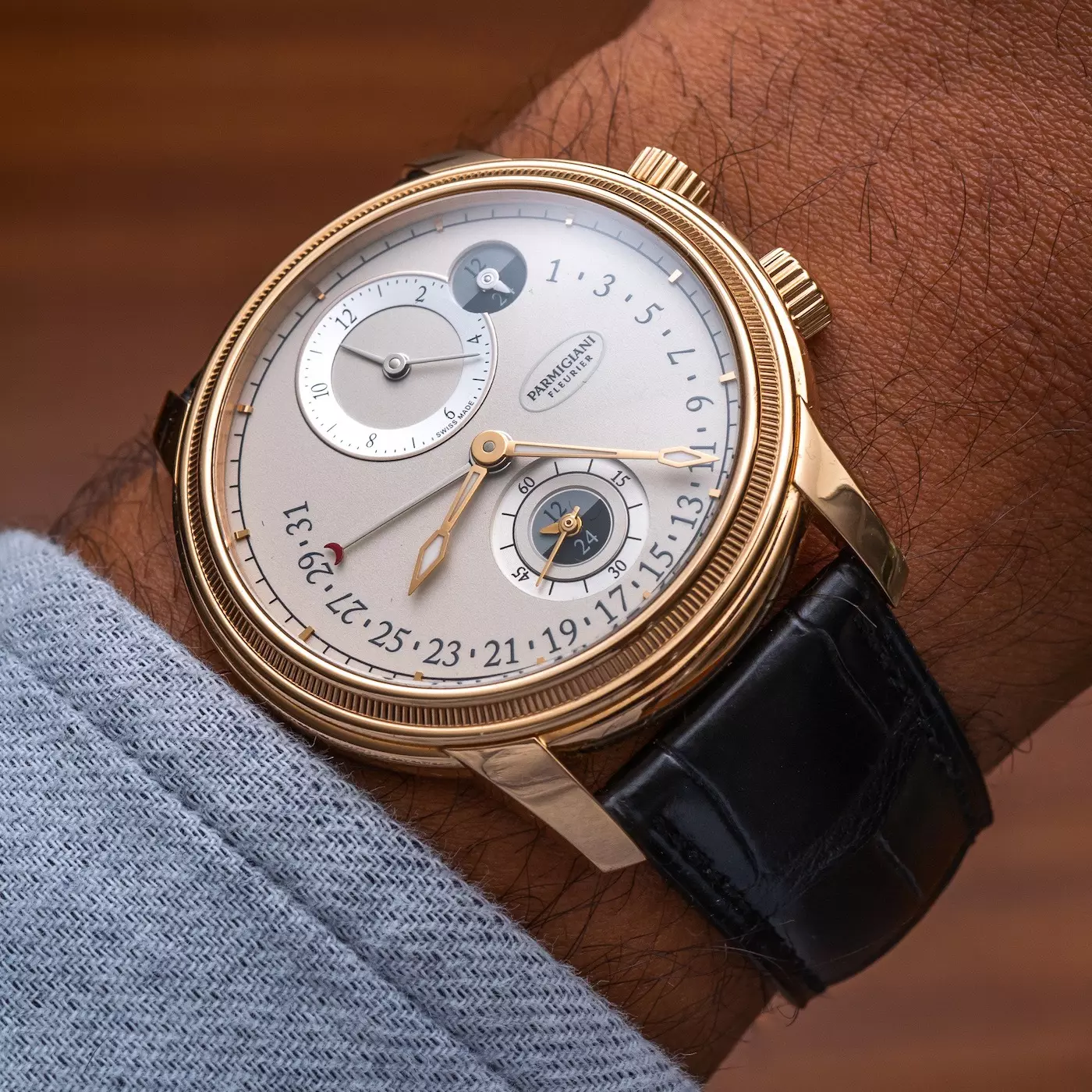 parmigiani fleurier toriske halvkuler retrograd