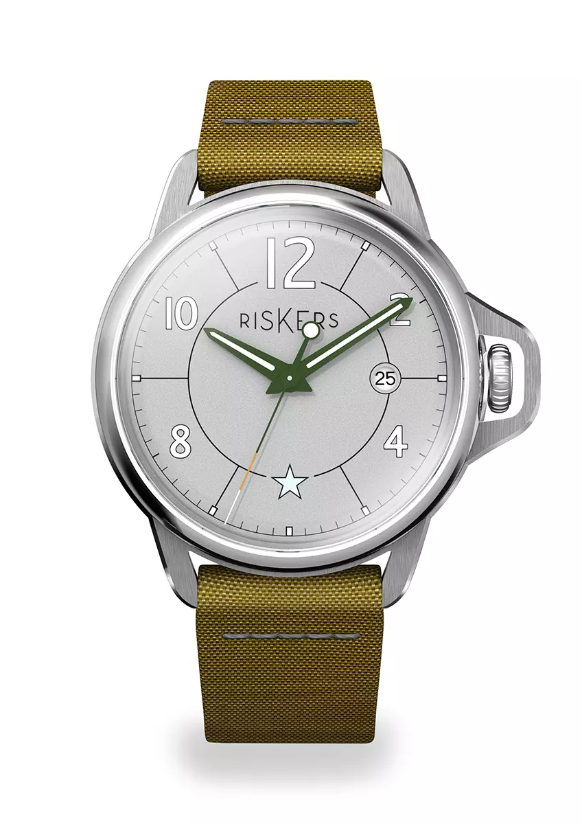 Riskers ໃຫ້ກຽດແກ່ວິລະຊົນຂອງຊີວິດຈິງດ້ວຍສາຍການເປີດຕົວຂອງ Trench-Watch-Inspired Timepieces 102817_5
