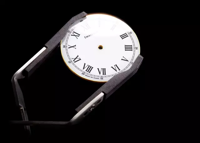 Ematelier iepazīstina ar Elements pulksteņu kolekciju ar unikālu Grand-Feu, spoguļpulētu emaljas ciparnīcu 1029_3