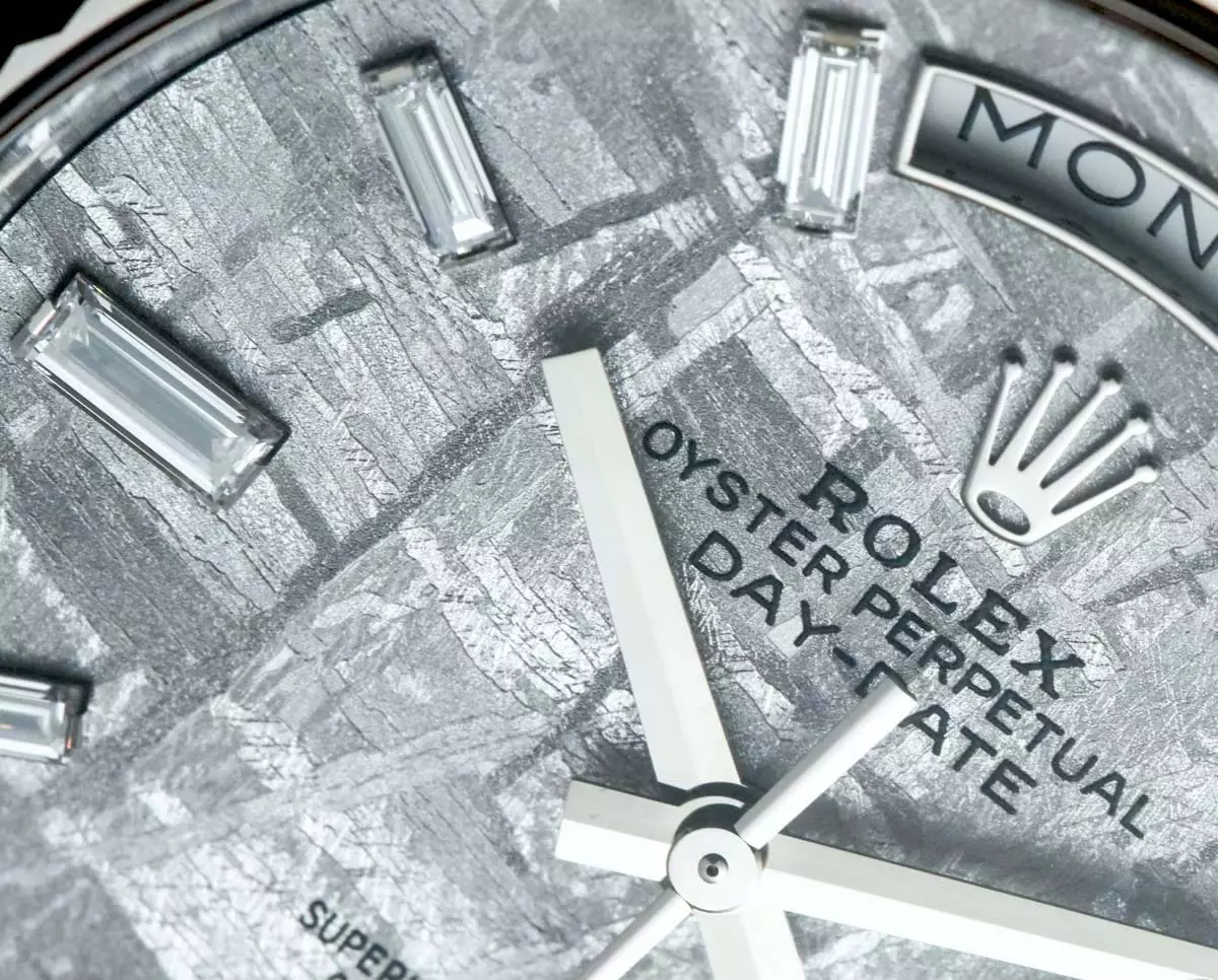 Практычны гадзіннік Rolex Day-Date 40 з метэарытным цыферблатам 228239 з белага золата 10529_5