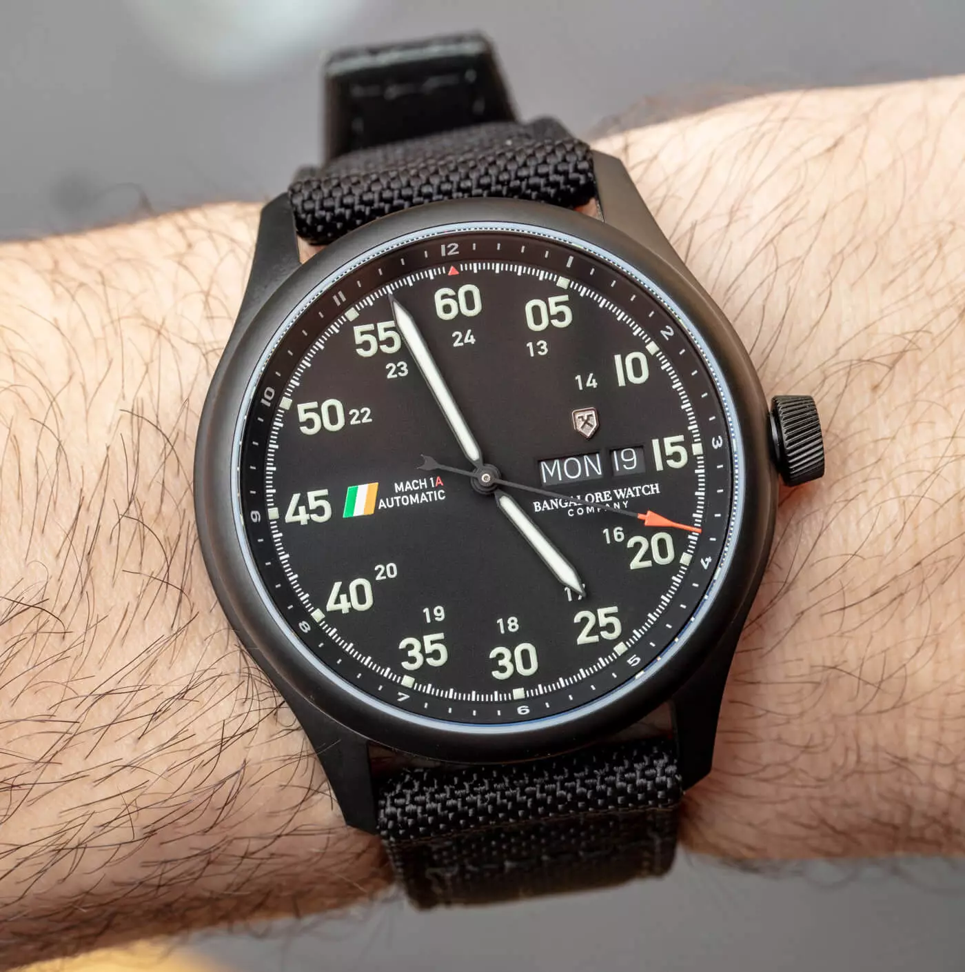 Bangalore Watch Company MACH 1 Revisão de relógios inspirados na Força Aérea Indiana 1055_1