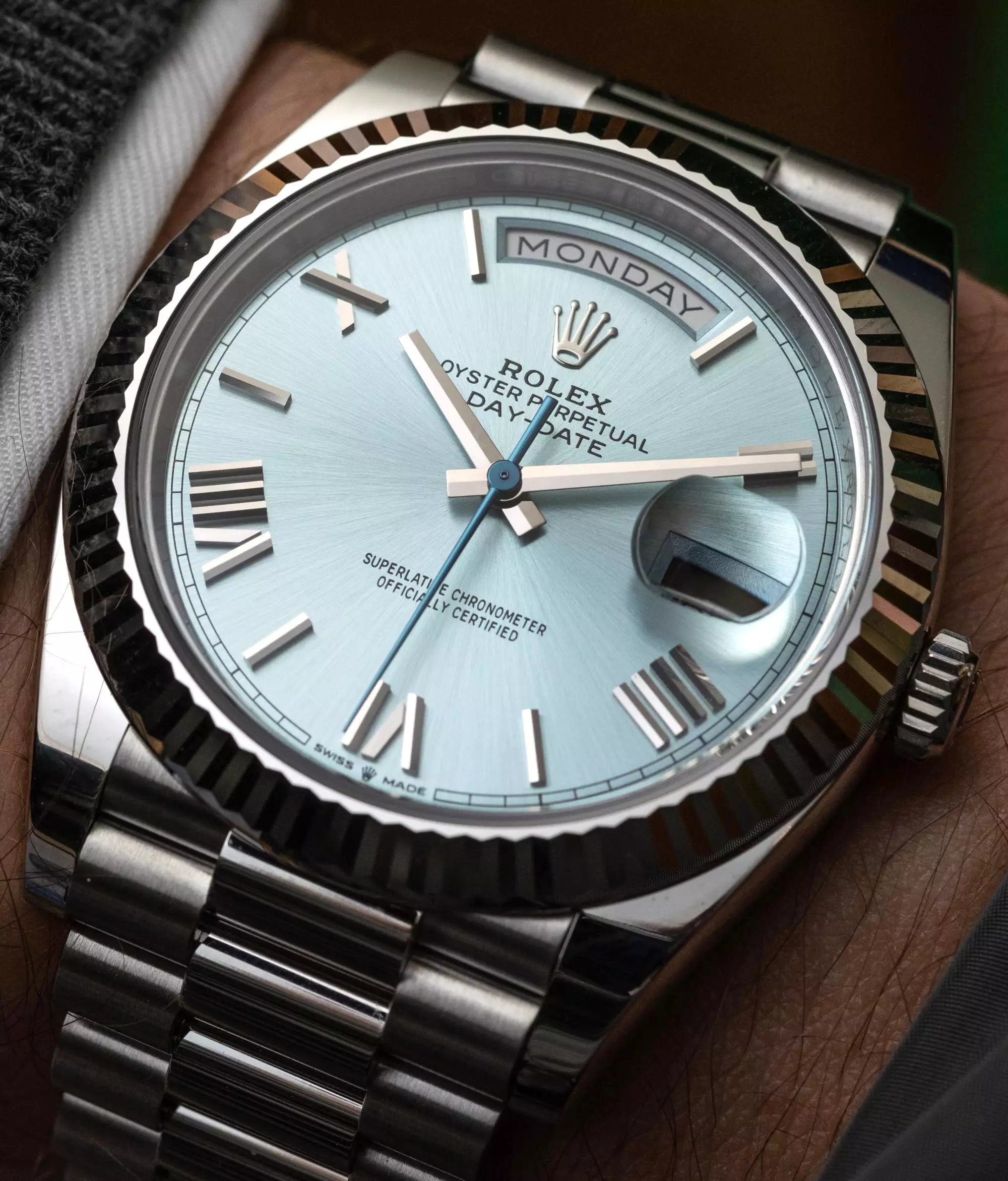 Thực hành: Đồng hồ bạch kim Rolex Day-Date 36 & Day-Date 40 có viền bezel được giải thích 1105_11