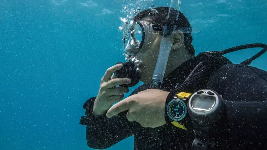 Oris-Aquis-Oris-Prodiver-dive-watch-Grand-Cayman-aBlogtoWatch-36