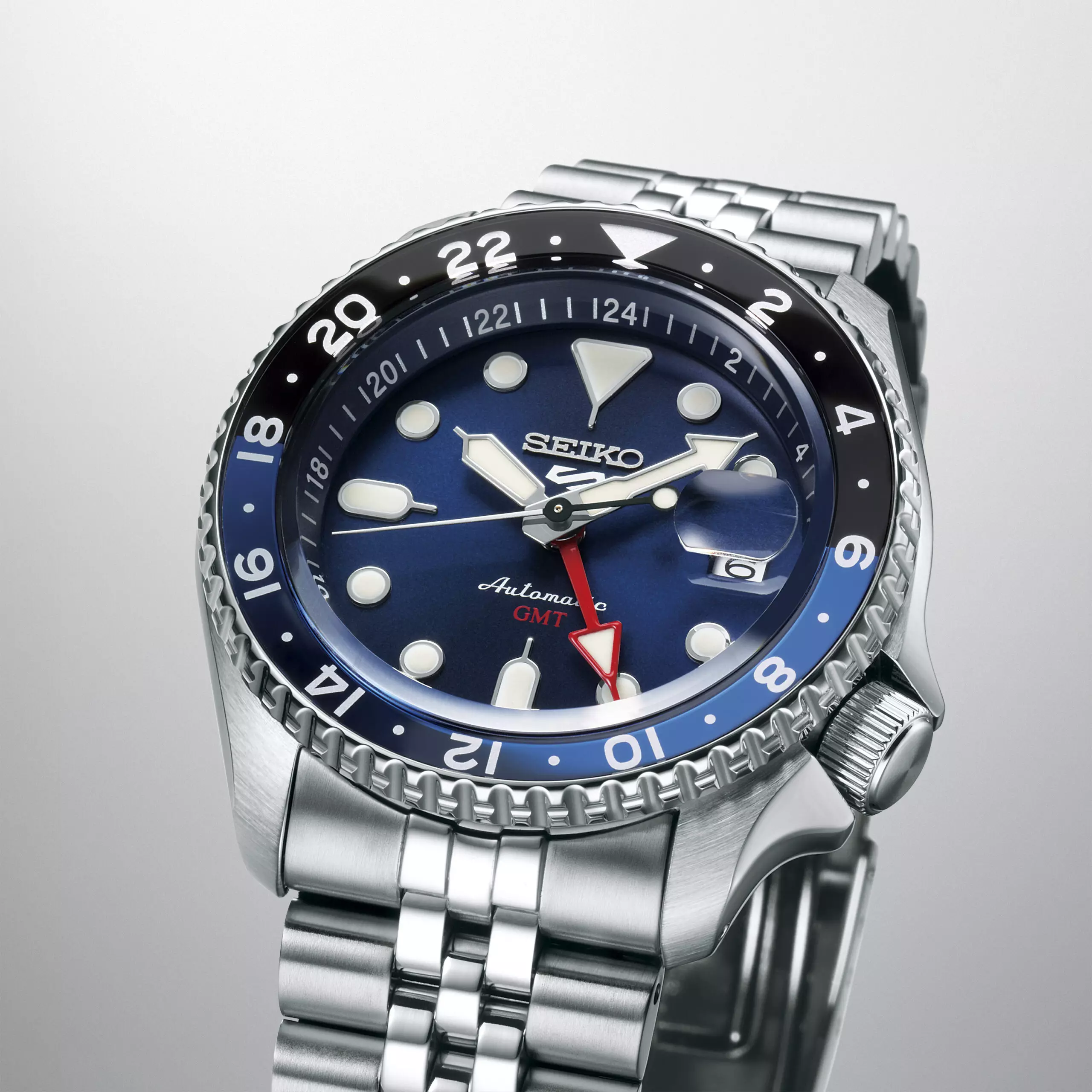 Cái nhìn đầu tiên: Seiko 5 Sports GMT là chiếc đồng hồ du lịch trị giá dưới 500 đô la mà chúng tôi không thể chờ đợi để xem 1128_1