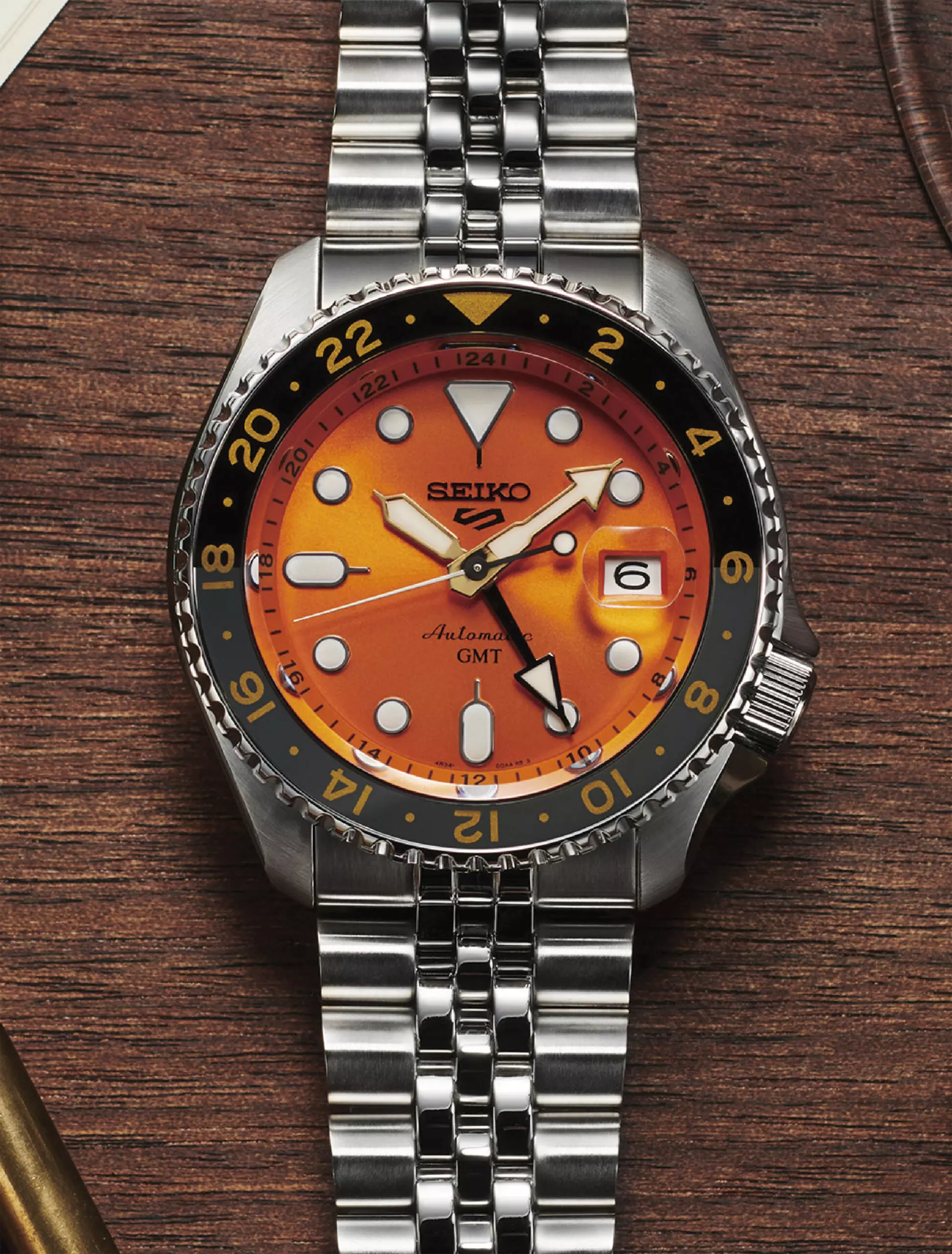 Primer vistazo: el Seiko 5 Sports GMT es el reloj de viaje de menos de $ 500 que no podemos esperar a ver 1128_3