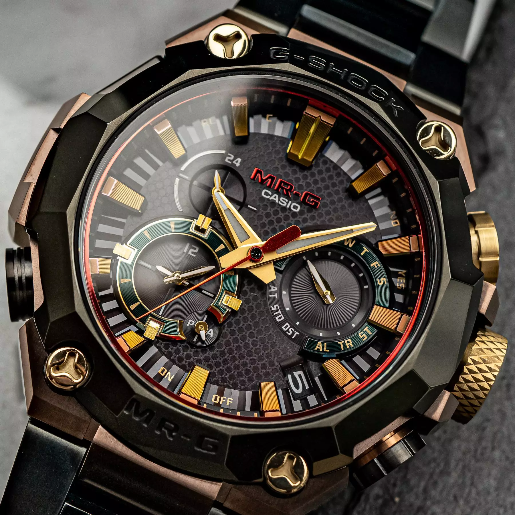 Hands-on met die $8 000 Casio G-Shock MR-G Hana-Basara-horlosie, geïnspireer deur Samurai Armor 11769_10