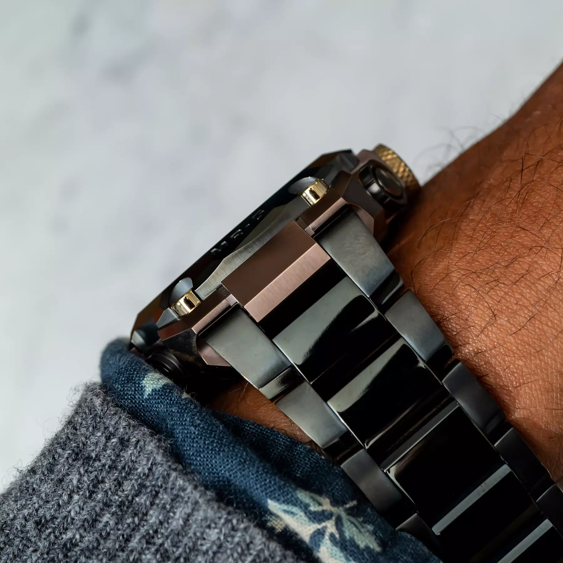 Hands-on met die $8 000 Casio G-Shock MR-G Hana-Basara-horlosie, geïnspireer deur Samurai Armor 11769_13