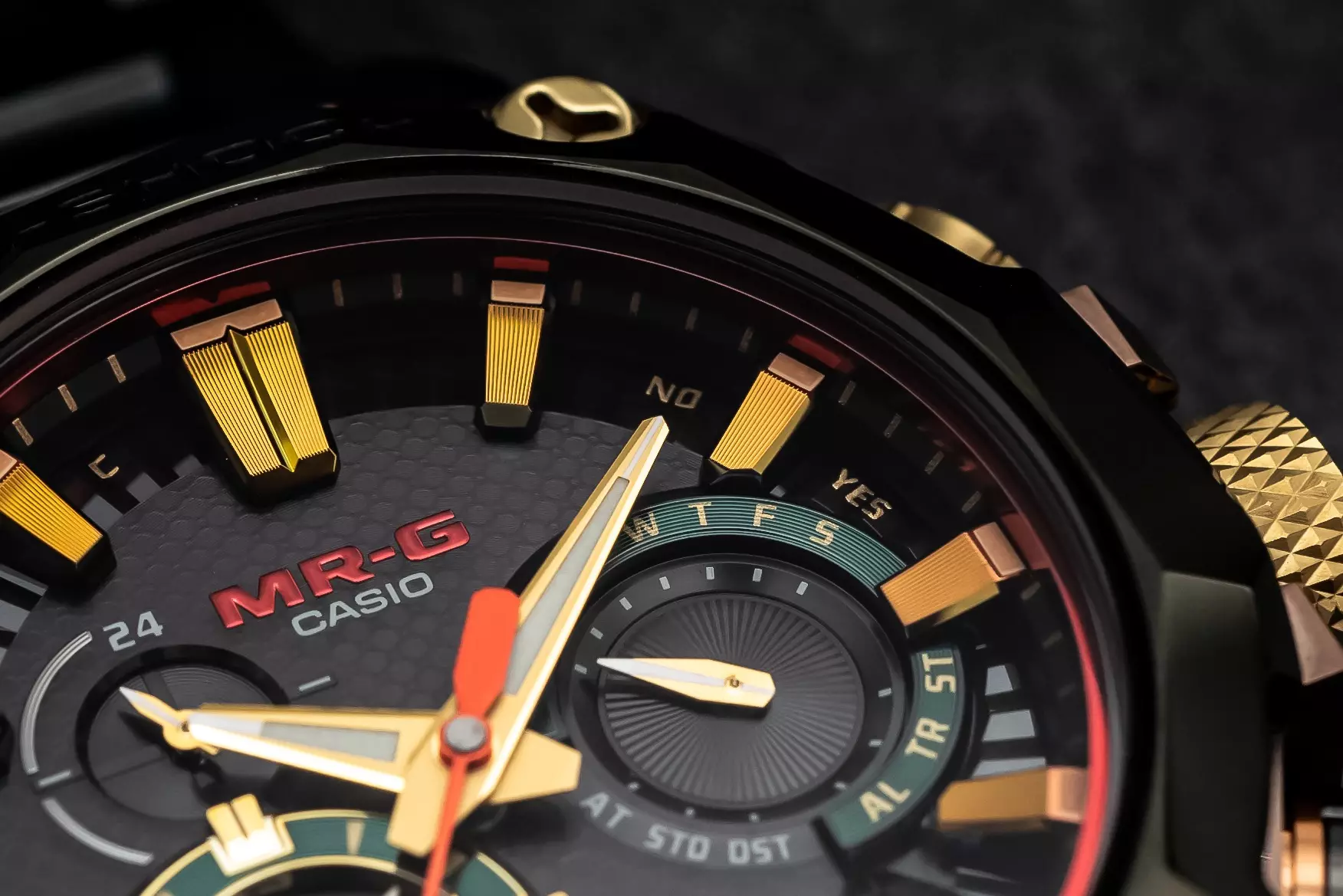 Hands-on met die $8 000 Casio G-Shock MR-G Hana-Basara-horlosie, geïnspireer deur Samurai Armor 11769_2