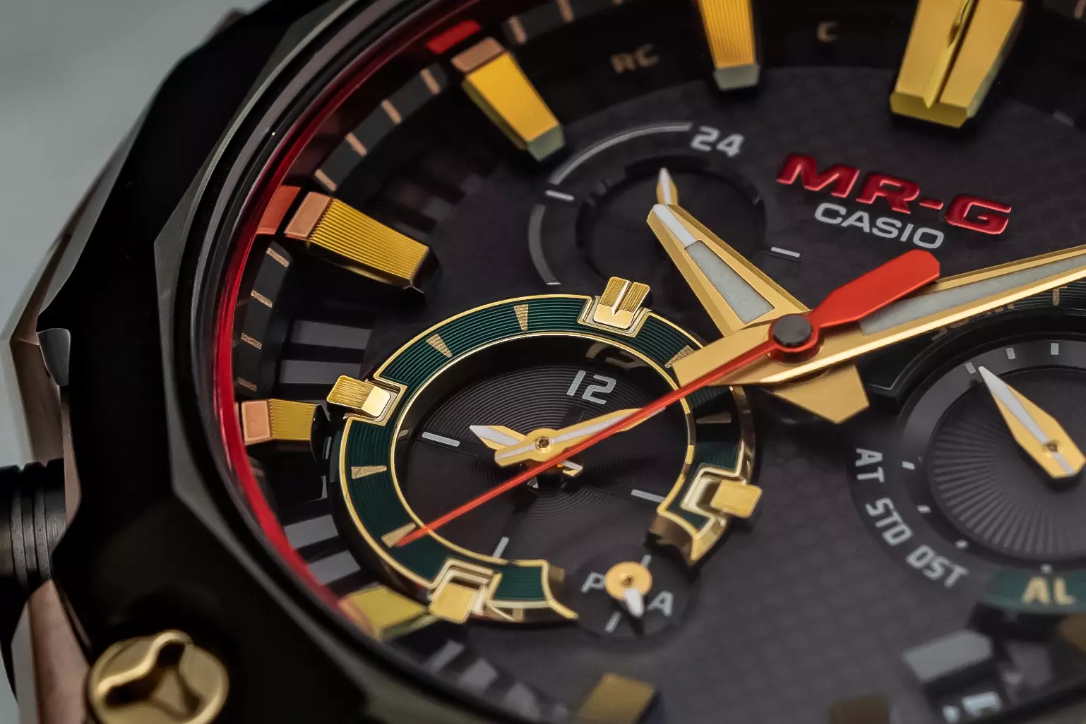 Hands-on met die $8 000 Casio G-Shock MR-G Hana-Basara-horlosie, geïnspireer deur Samurai Armor 11769_5