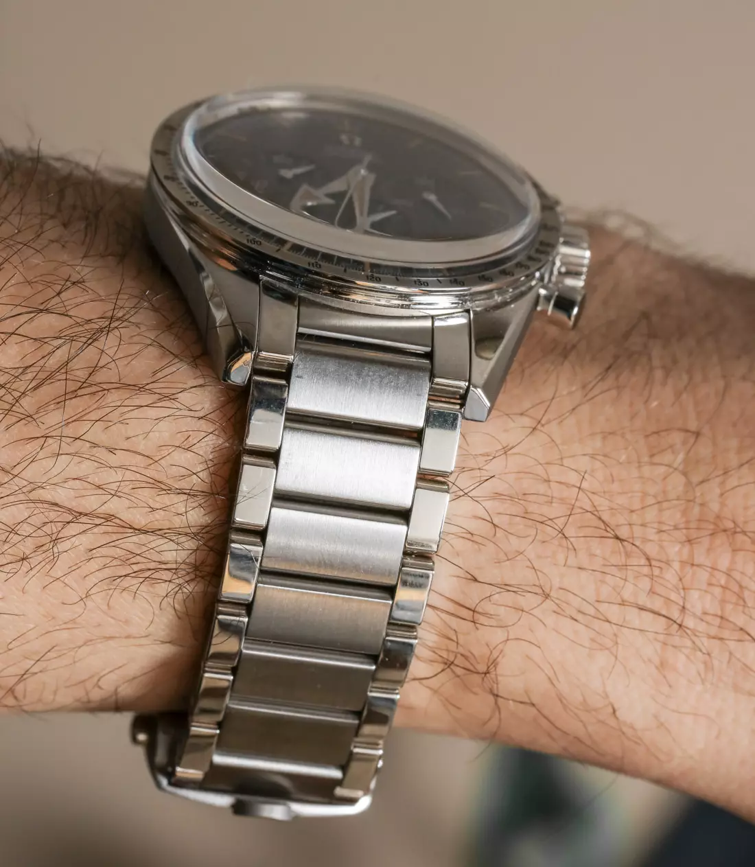 Revizuirea ceasului Omega Speedmaster '57 Chronograph 38.6mm '1957 Trilogy' ediție limitată 12374_8