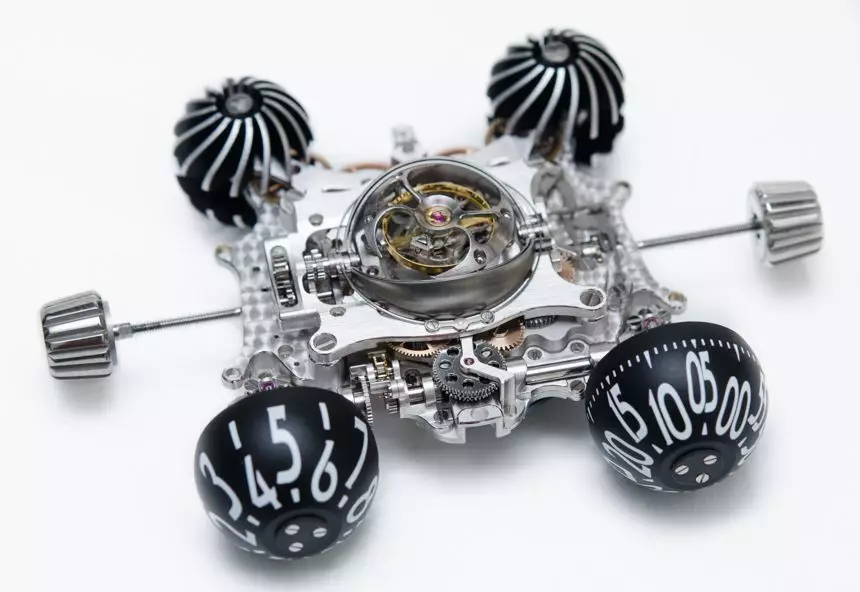 MB&F-HM6-Space-Pirate-Ruch-Ręce-On-17