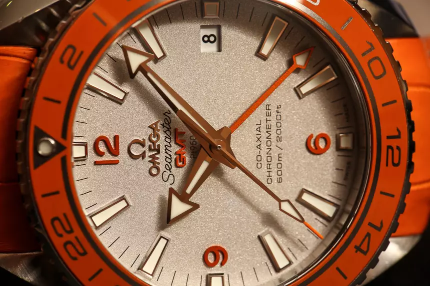 Omega-Seamaster-Planet-Ocean-Orange-Ceramic-Platinum-16