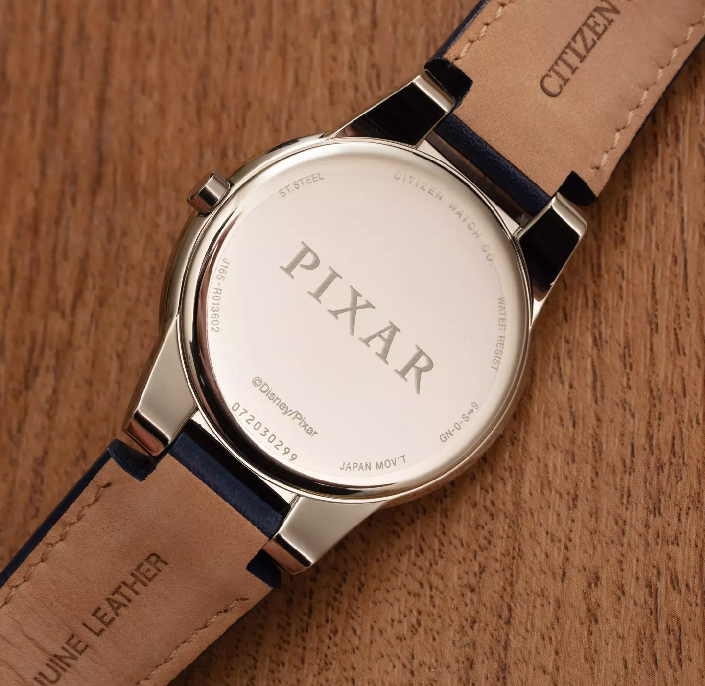 Praktyczne: Zegarki Citizen Eco-Drive Disney Kaczor Donald i Pixar z lampą 12397_3