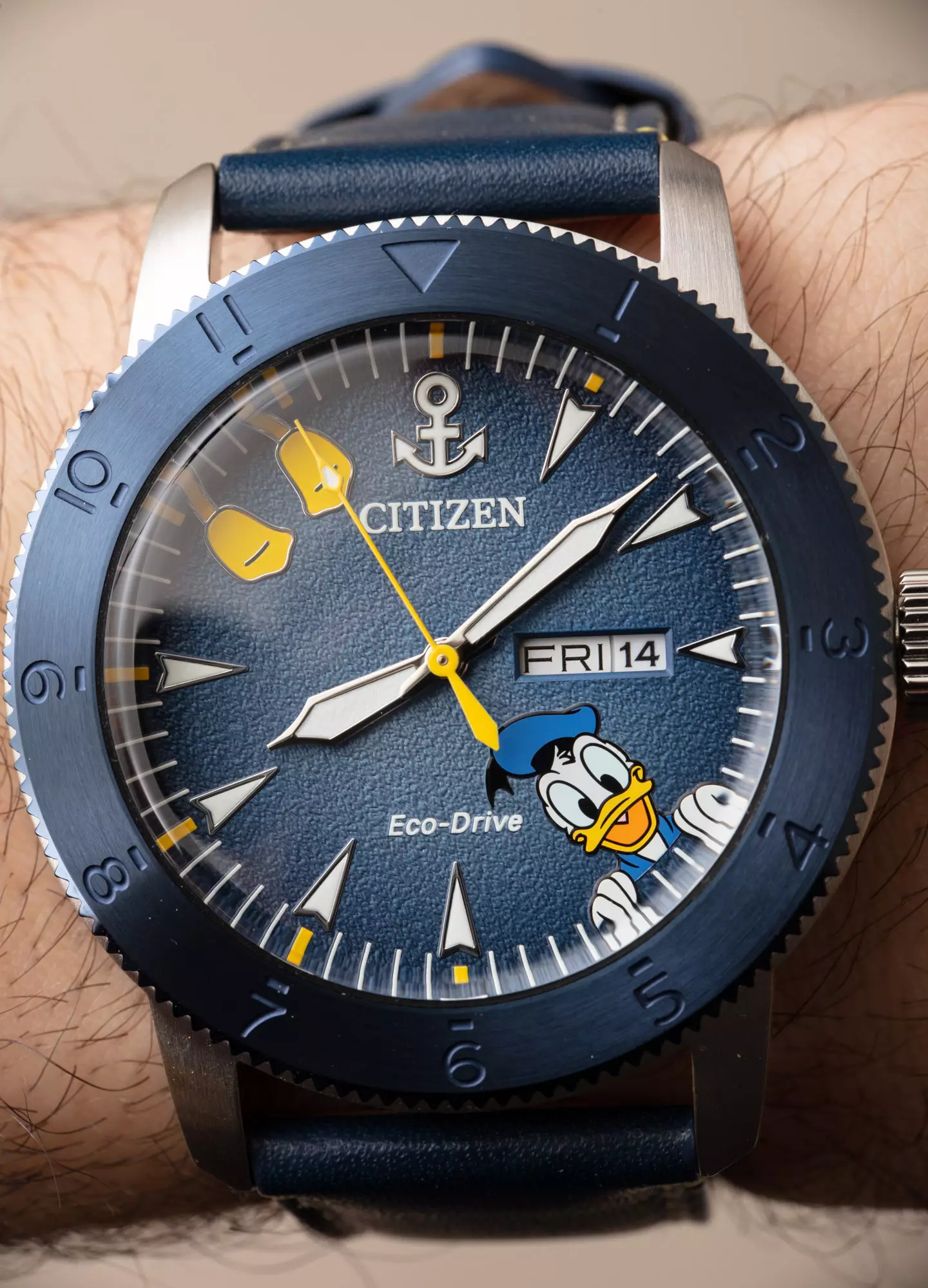 Təcrübəli: Citizen Eco-Drive Disney Donald Duck və Pixar Lamp saatları 12397_8