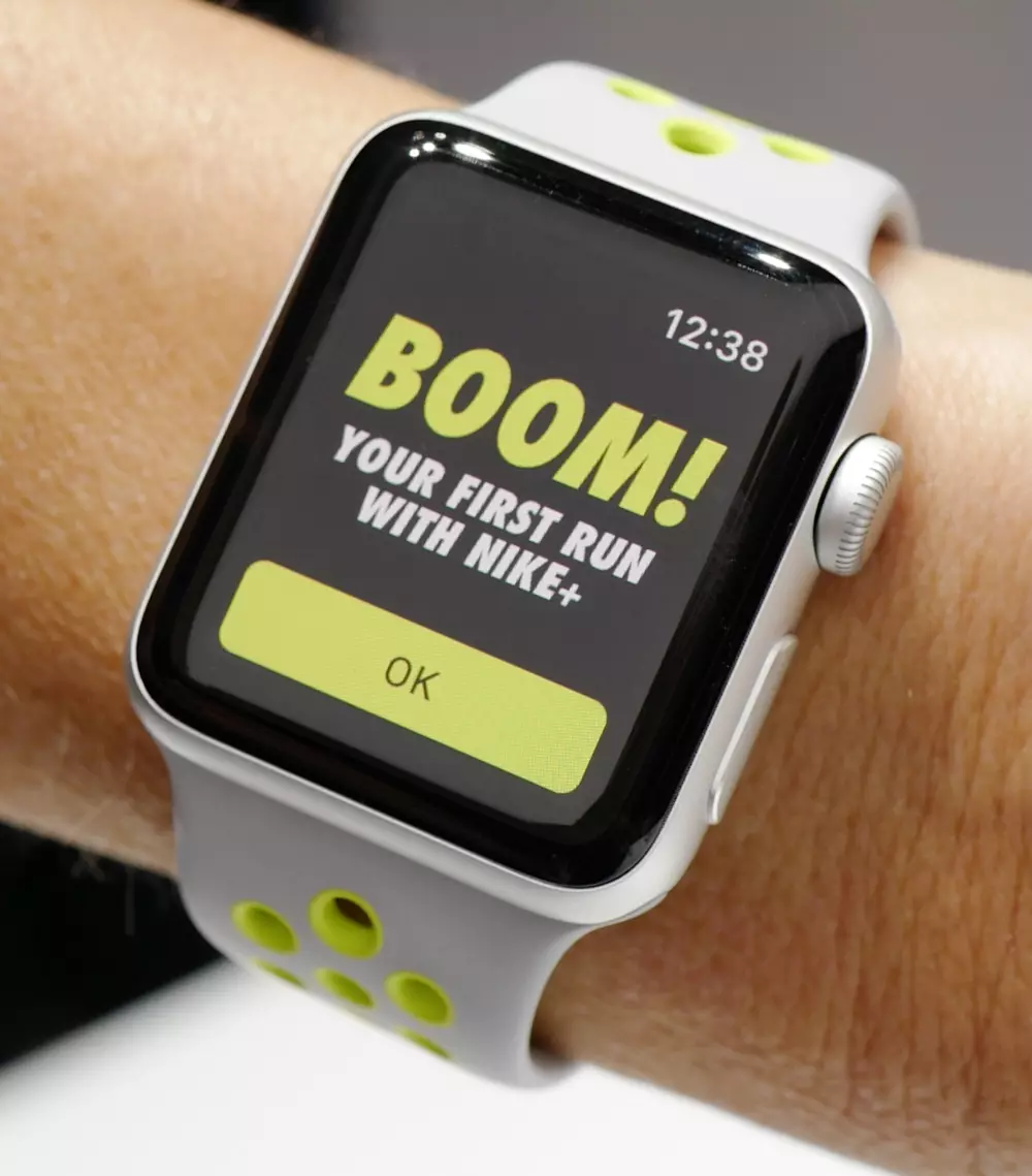 Apple-watch-series-2-hands-on-event-blogtowatch-18