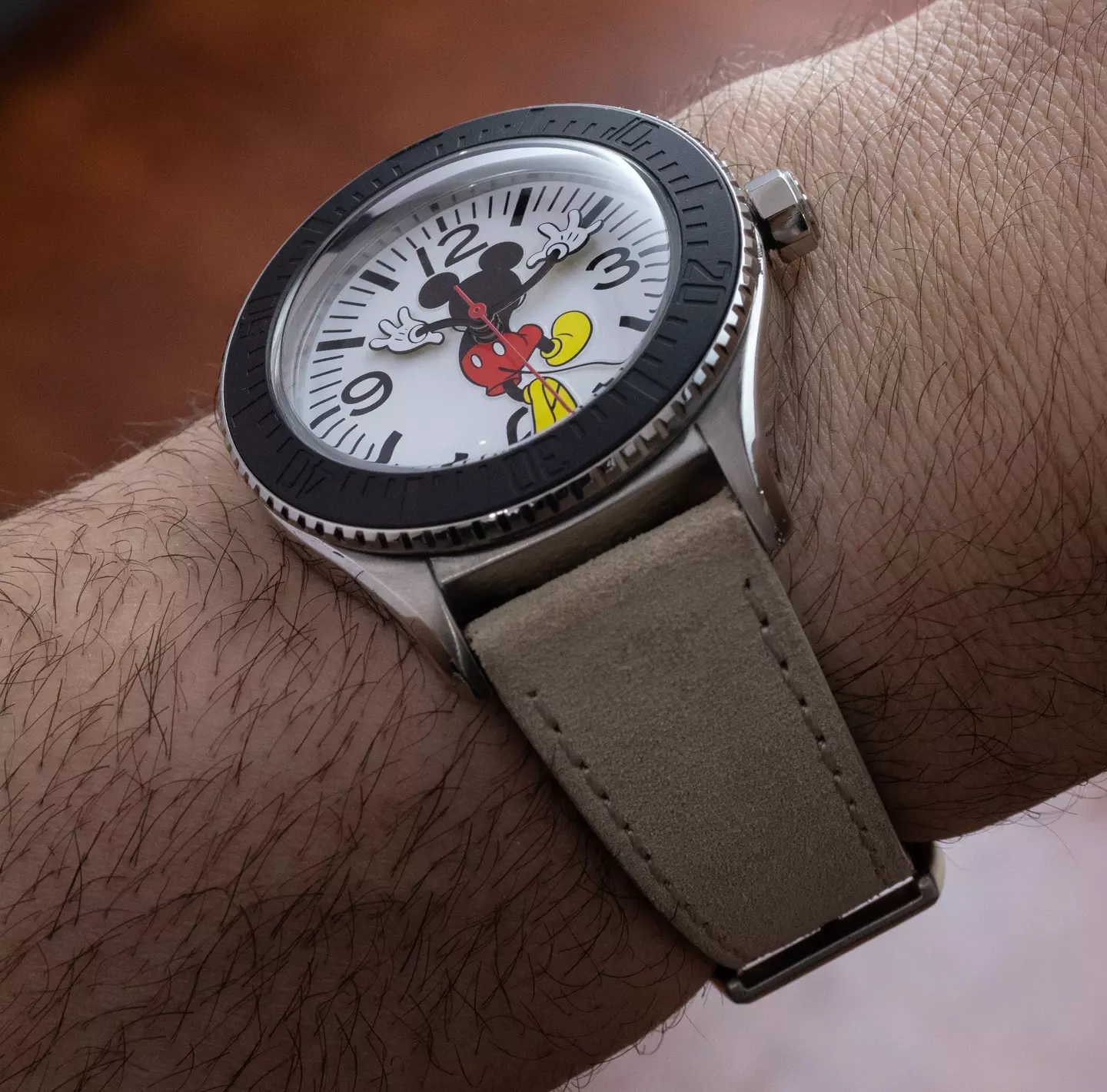 Práctico: UNDONE Disney Mickey Mouse 'Adivina quién ha vuelto' y relojes Fantasia 132_1