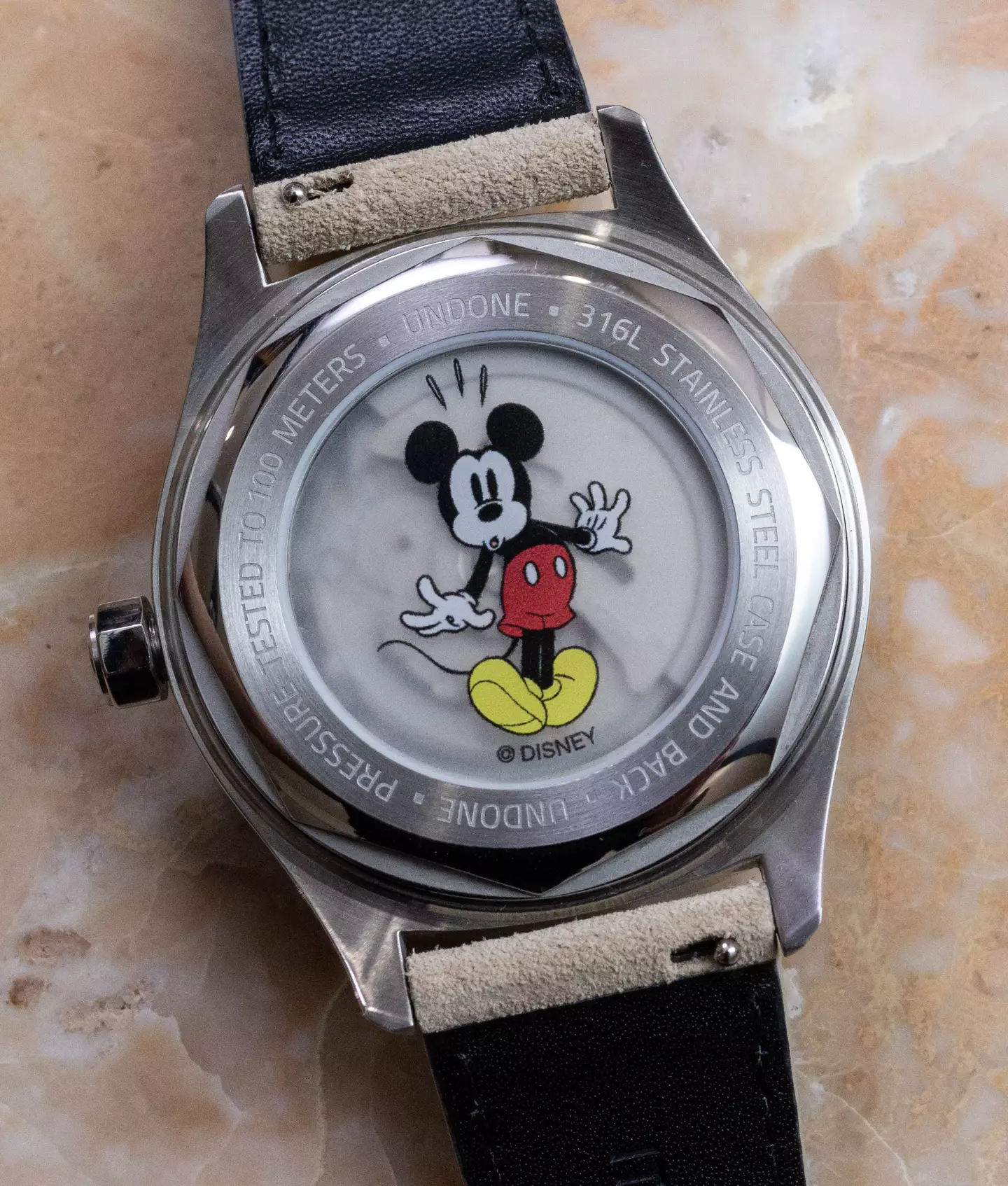 Práctico: UNDONE Disney Mickey Mouse 'Adivina quién ha vuelto' y relojes Fantasia 132_5