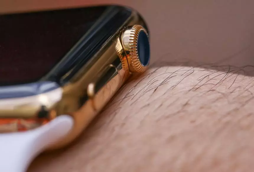 Apple-Watch-Edition-Yellow-Gold-Bita-Bita-aBlogtoWatch--16