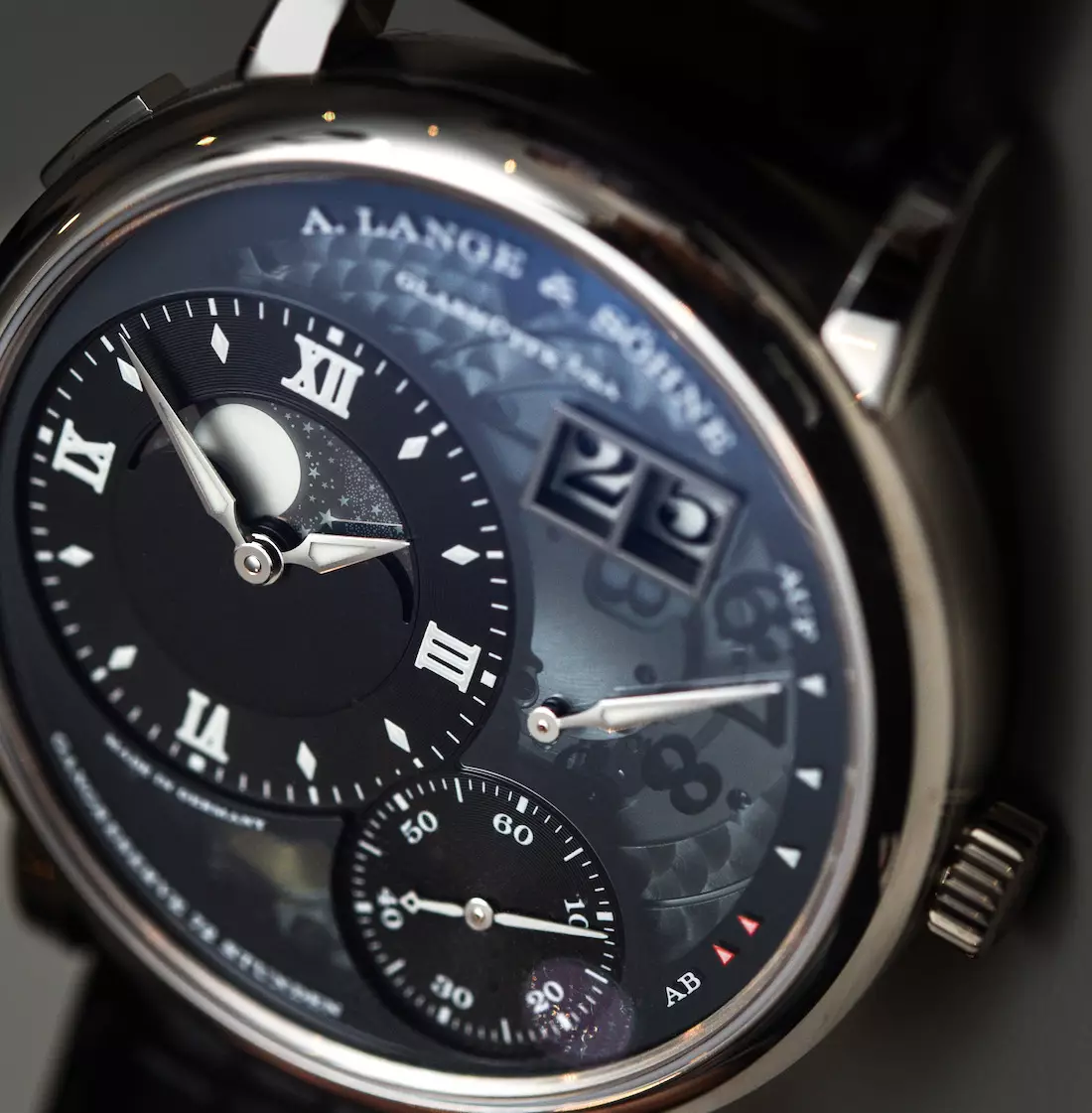 A-Lange-Sohne-Grand-Lange-1-Moon-Fase-Lumen-aBlogtoWatch-14