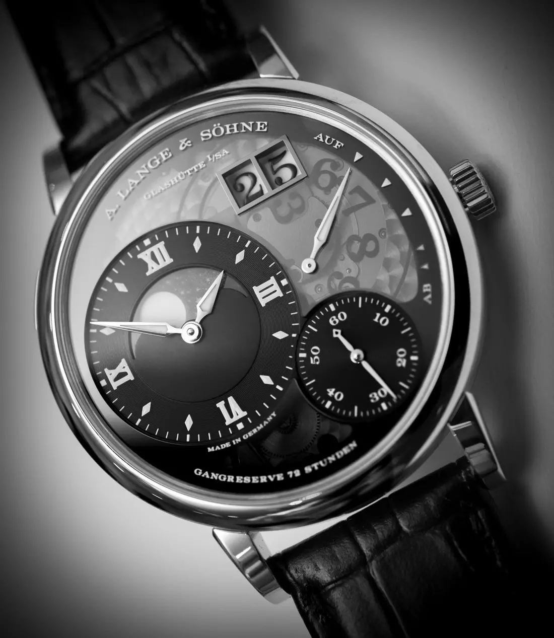 A-Lange-Sohne-Grand-Lange-1-Moon-Pase-Lumen-aBlogtoWatch-16