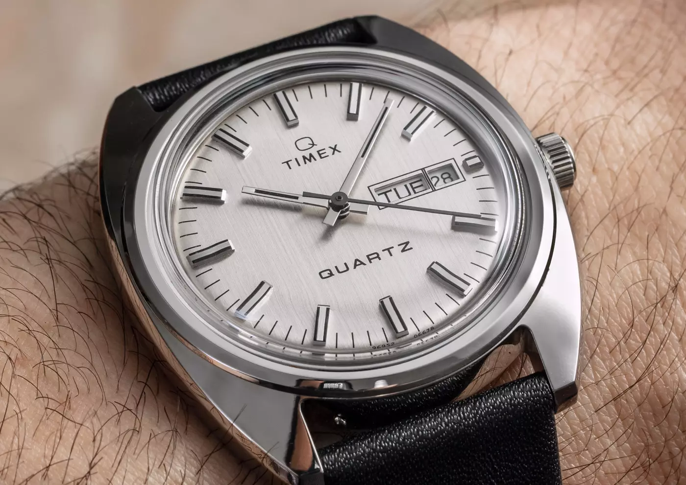 Hands-On: Q Timex 1978 Réédition Day-Date 1360_1