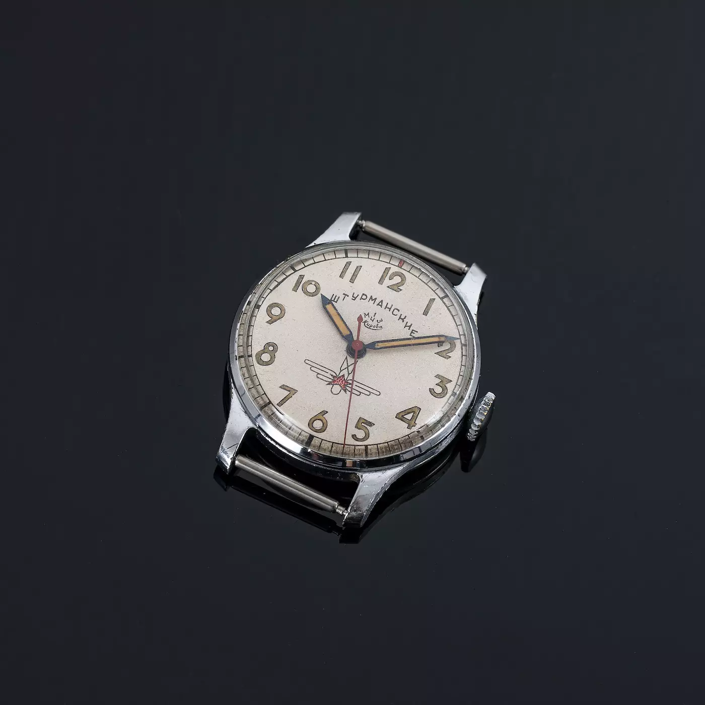 Okwu Mmalite nke Vintage Soviet Watches: Ọnụ ụzọ ámá isii maka ndị nchịkọta ọhụrụ 1363_13