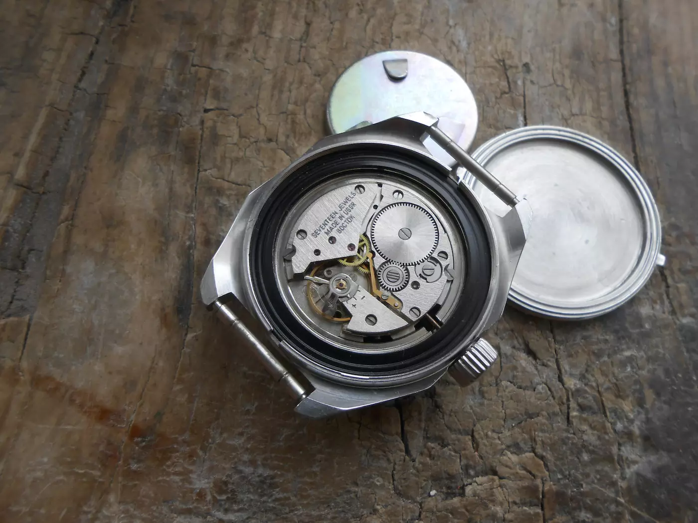 Uvod u vintage sovjetske satove: šest ulaznih satova za nove kolekcionare 1363_36