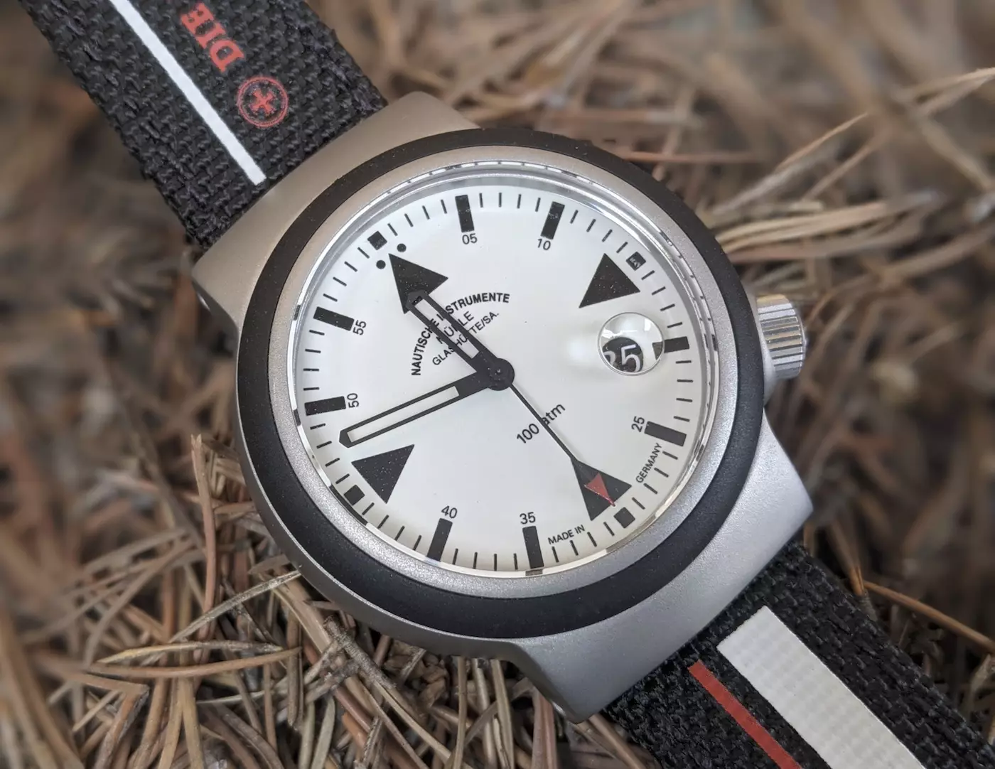 Đánh giá về đồng hồ: Mühle Glashütte S.A.R. Hẹn giờ cứu hộ Lumen 1364_1