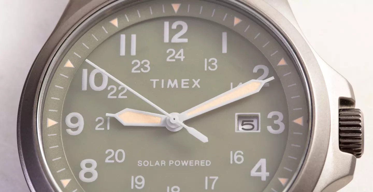 Watch Review: Timex Expedition North Field Post Solar 41mm 137_6