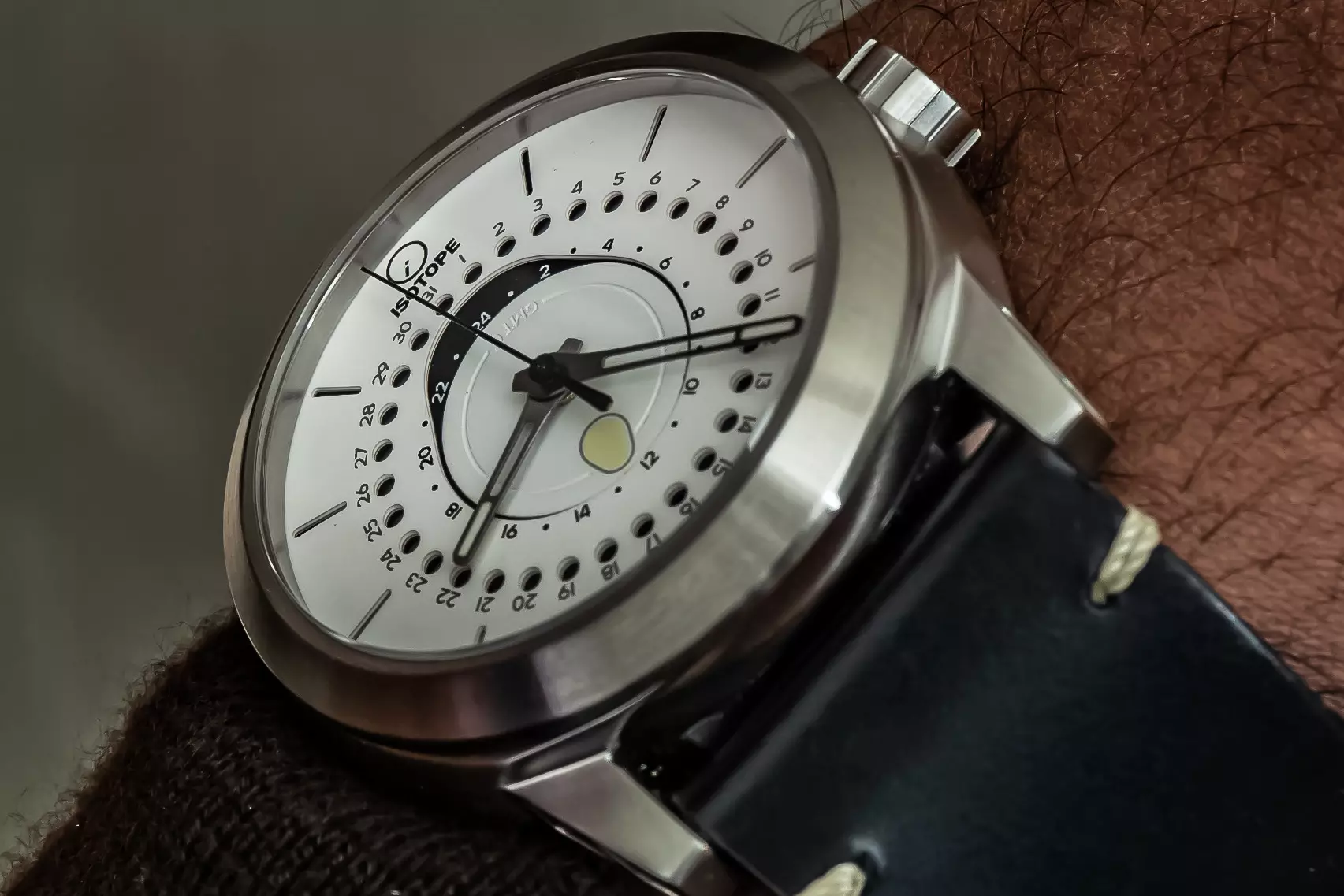 Hands-On: Isotope GMT 0º ur 1388_10