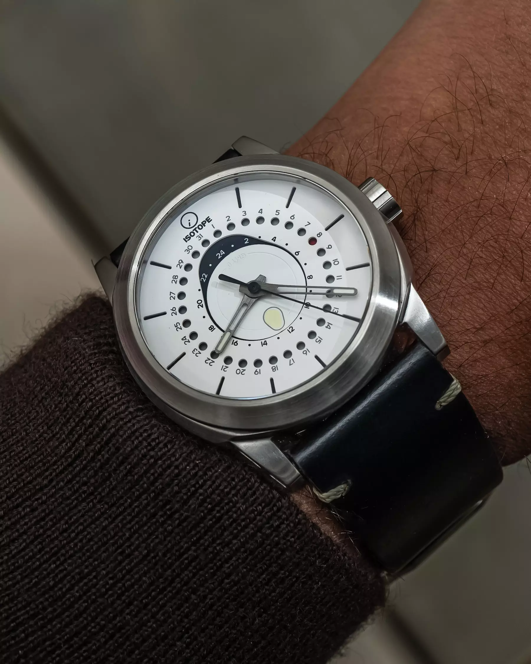Hands-On: Isotop GMT 0º Watch 1388_9