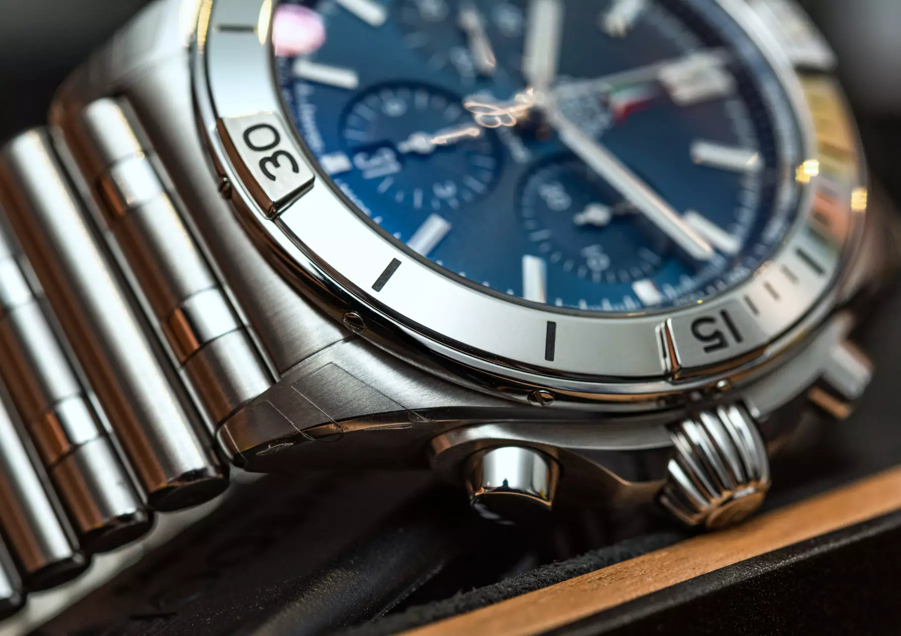 قولدا تۇتۇش: Breitling Chronomat B01 42 Watch Collection 14039_19