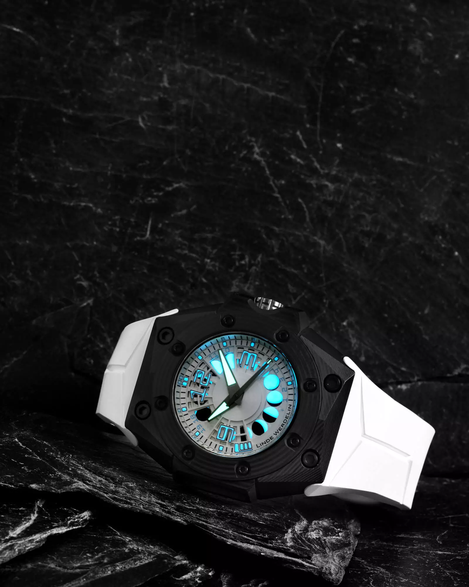 Лінде Верделін представляє годинник Oktopus Moon 3DTP 1444_2