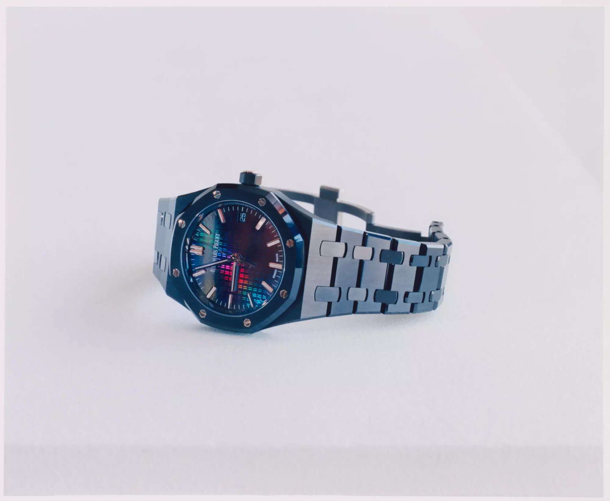 Audemars Piguet представя лимитирана серия часовник Royal Oak Carolina Bucci 1456_1