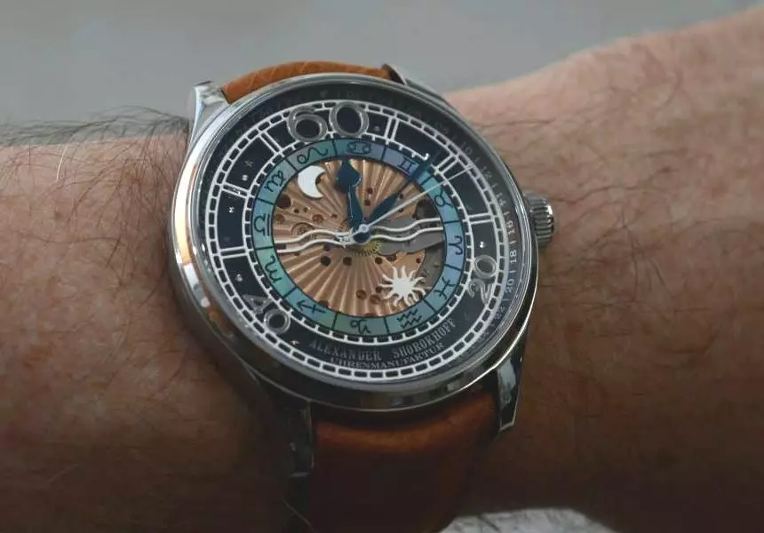 Alexander Shorokhoff Babylonian (на запясце аўтара на BaselWorld 2014)