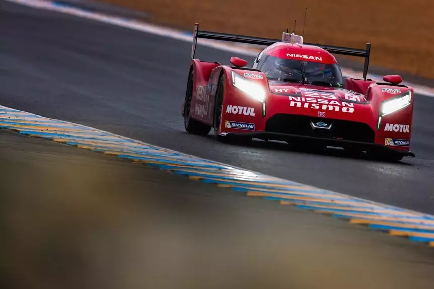 TAG Heuer Carrera Nismo Caliber 16 sérútgáfa úr fyrir Le Mans 2015 14722_3