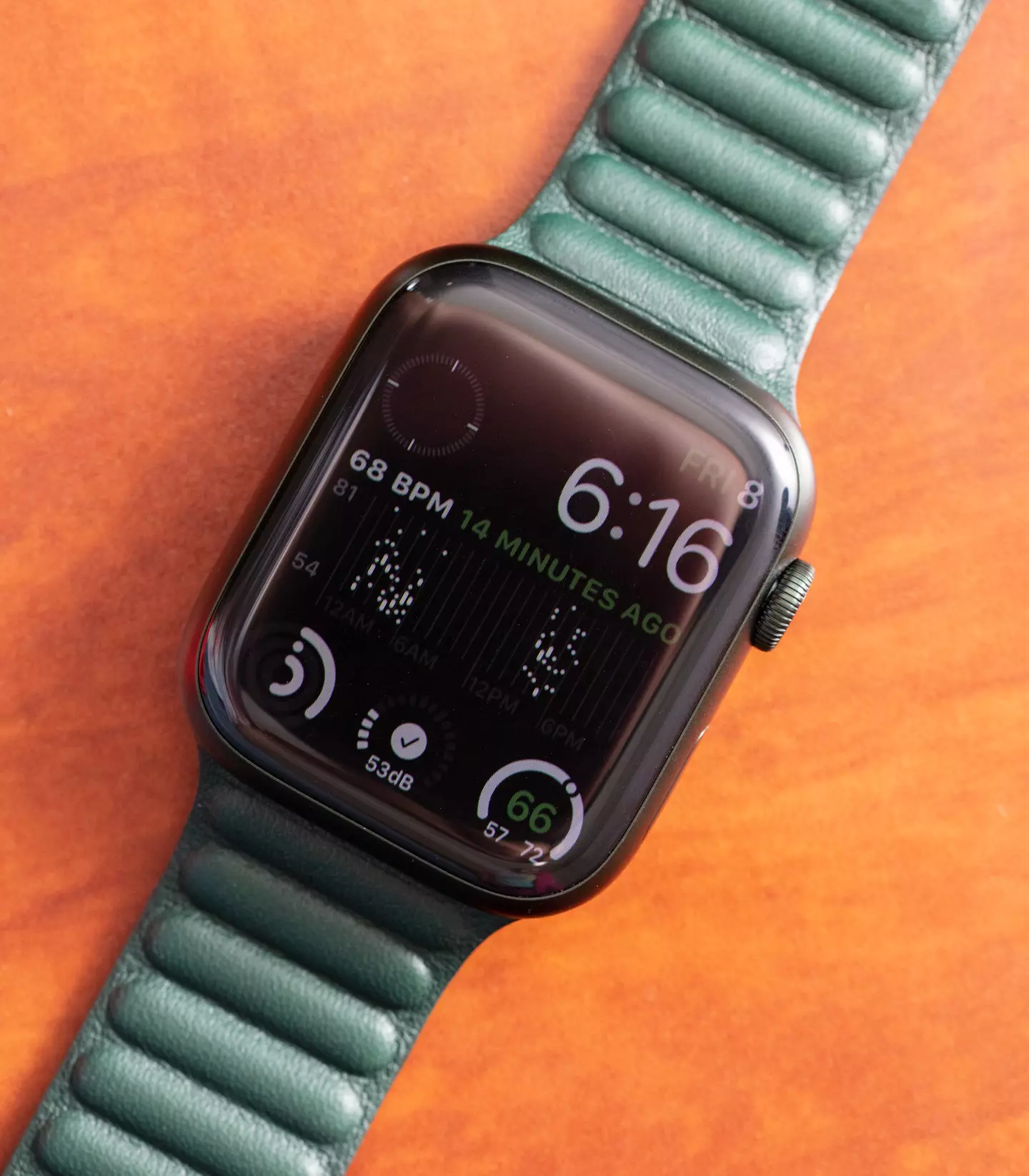 Pregled pametne ure: Apple Watch Series 7 iz aluminija 148_2