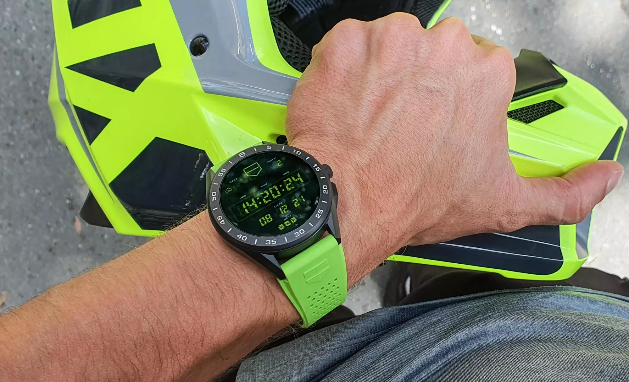 Gwylio Adolygiad: TAG Heuer Smartwatch Titanium Connected Ar gyfer 2021 150_4