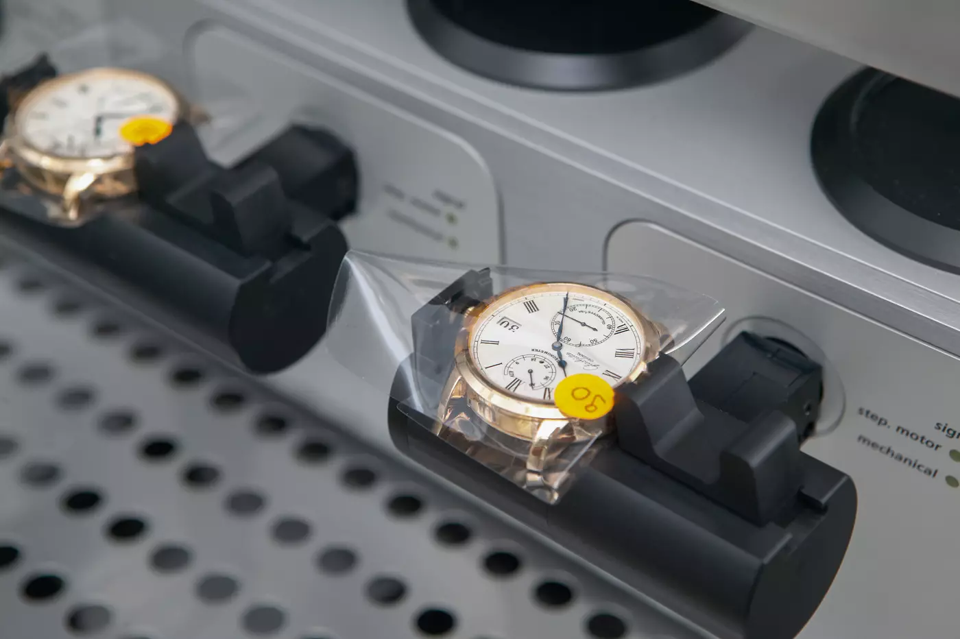 Uzturiet precīzu laiku, izmantojot sertificēto Glashütte oriģinālo senatora hronometru 15188_11