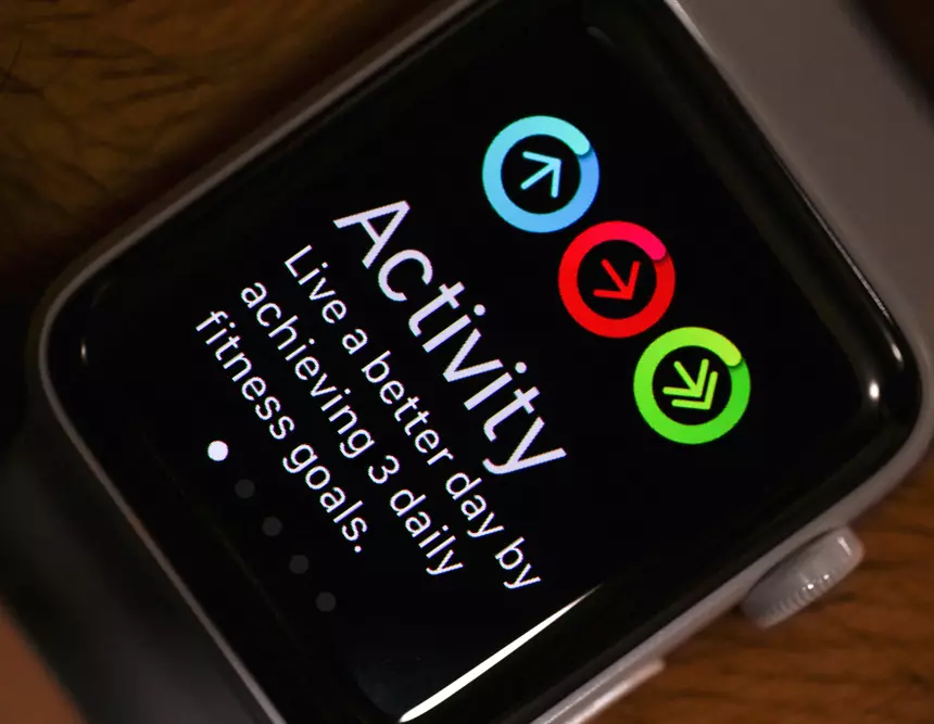 Apple Watch WatchOS4 vin pi entelijan, Siri, ak nouvo aparans 15312_7