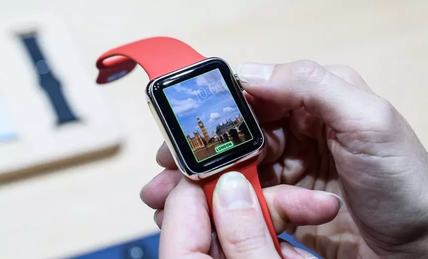 Apple-Watch-верасень-2015-13