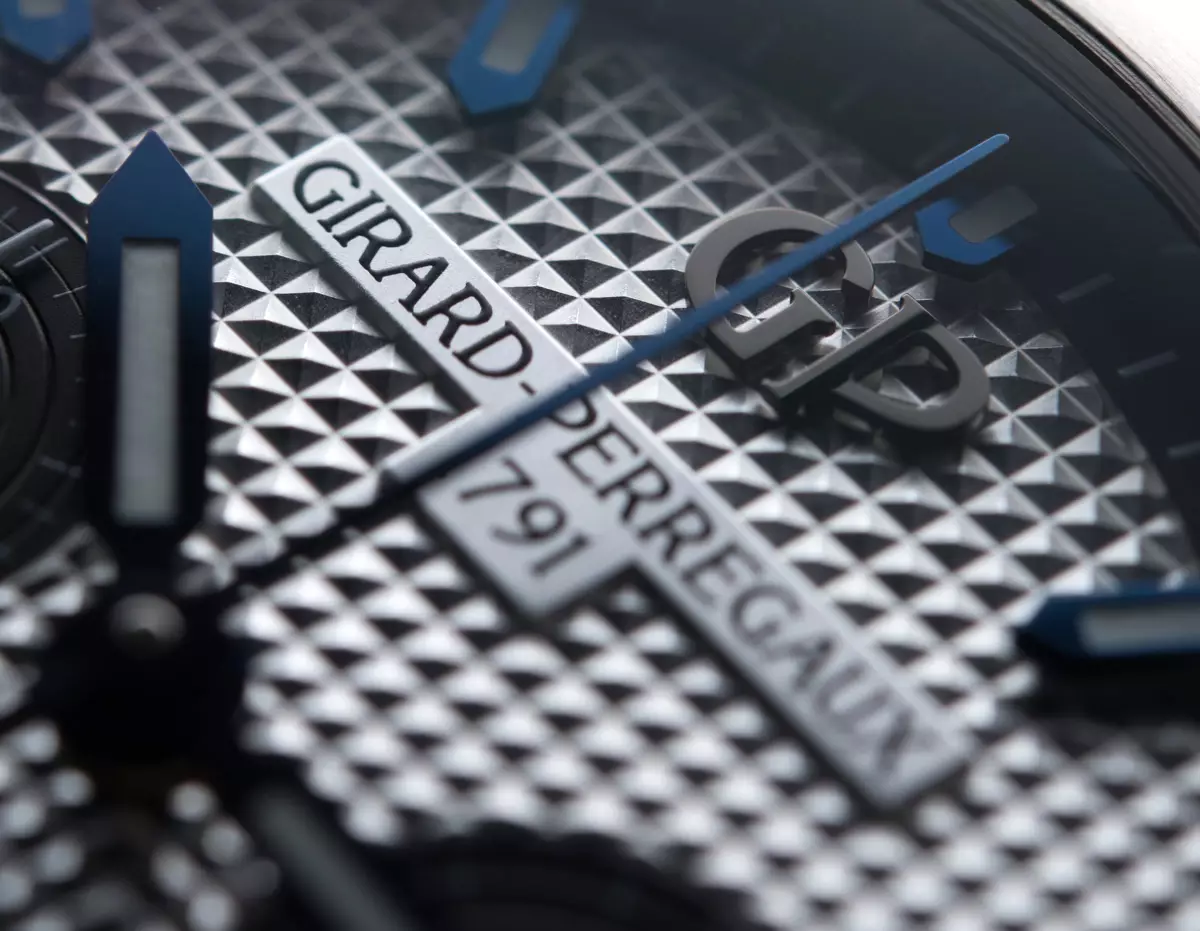 Girard-Perregaux Laureato 크로노그래프 38mm 시계 리뷰 16065_6