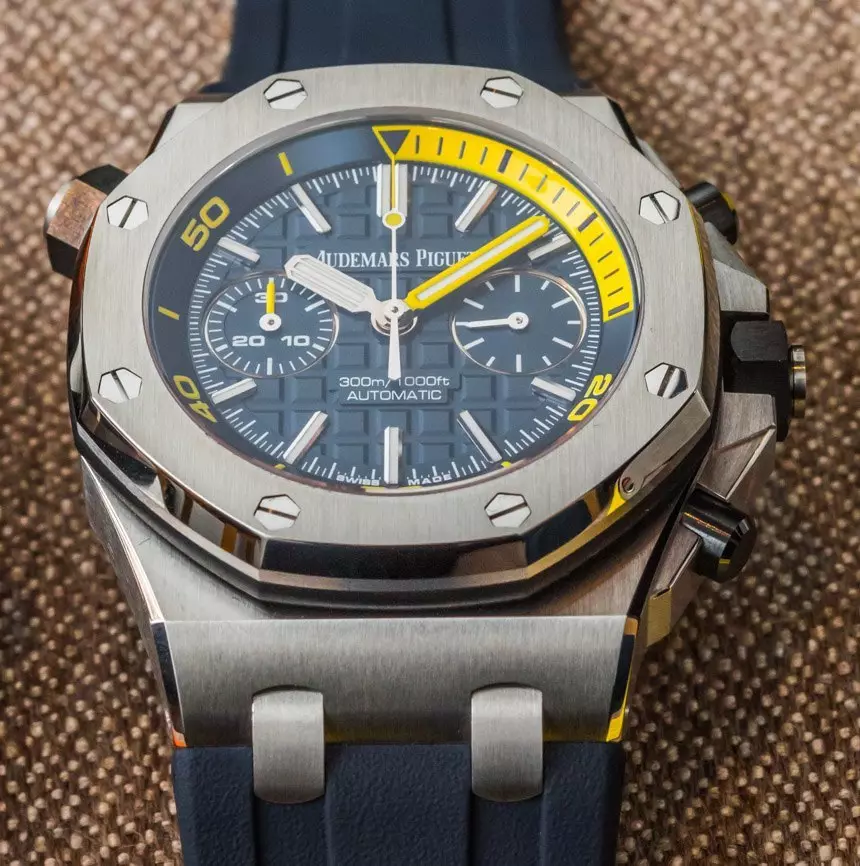 Audemars-Piguet-Royal-Oak-Offshore-Diver-Cronógrafo-26703ST-aBlogtoWatch-78