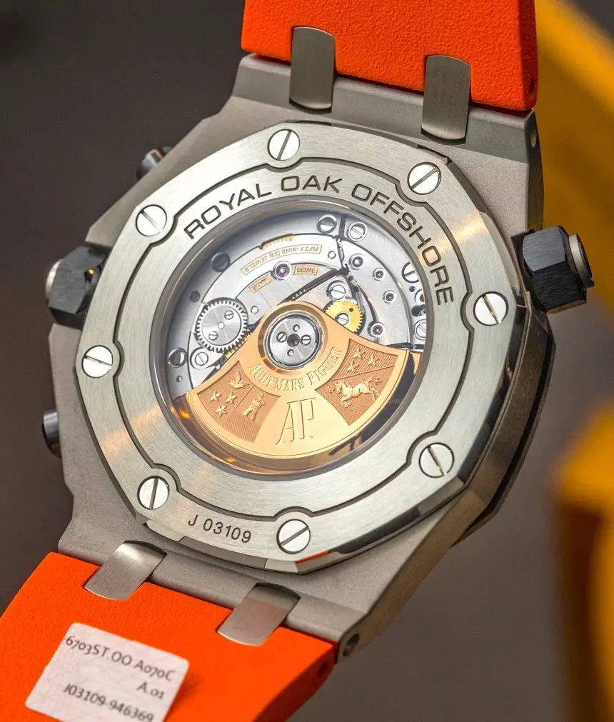 Audemars-Piguet-Royal-Oak-Offshore-Diver-Cronógrafo-26703ST-aBlogtoWatch-51