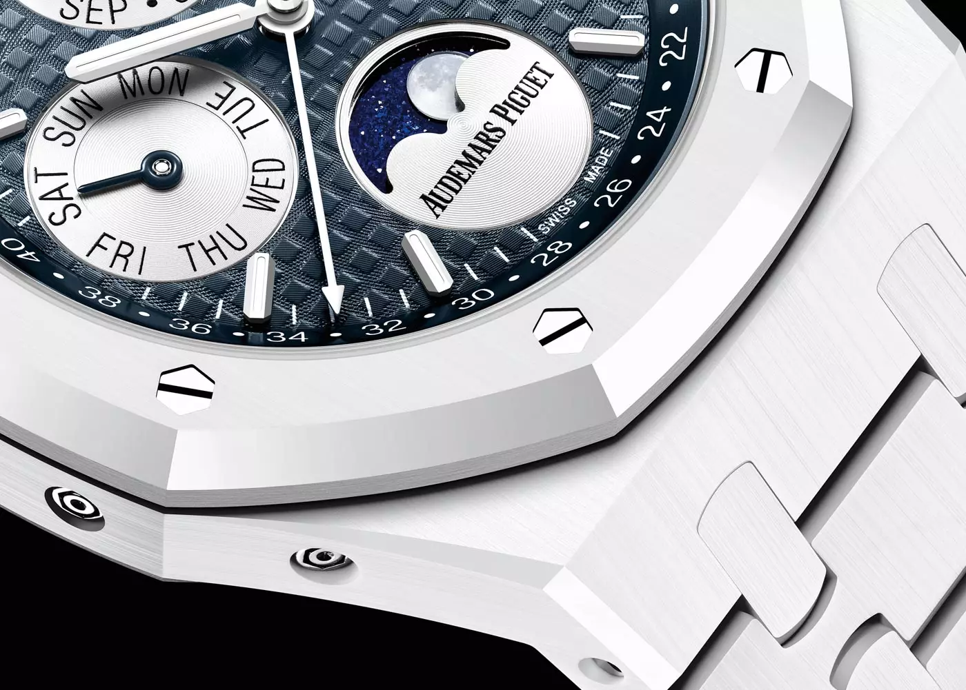 Audemars Piguet Royal Oak Perpetual Kalenda White Ceramic Watch 16446_2